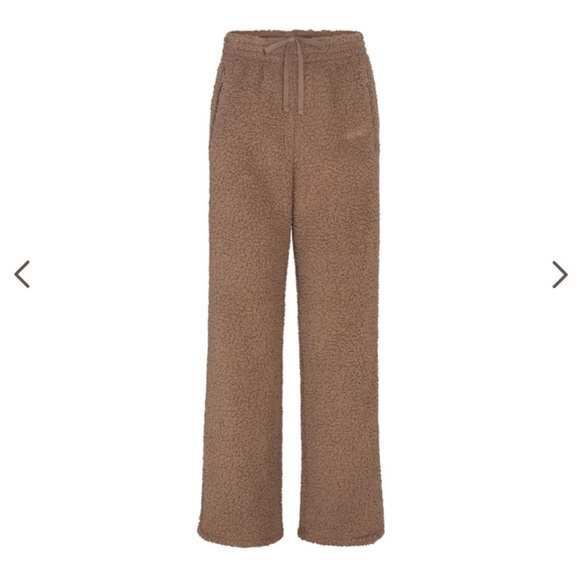 SKIMS | Pants & Jumpsuits | Skims Sherpa Teddy Track Pants Color Desert ...